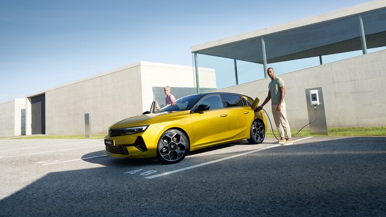 Vauxhall Mild & Plug-in Hybrids | MHEV & PHEV Models