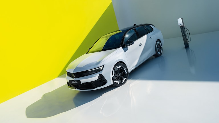 Astra Hybrid | Company Car | Vauxhall Fleet